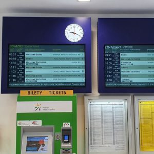 TFT LCD timetable display - arrivals and deparures station display