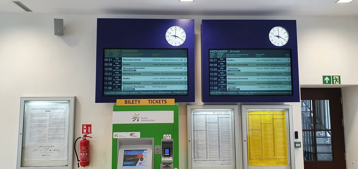 Railway Real-Time Passenger Information Display System